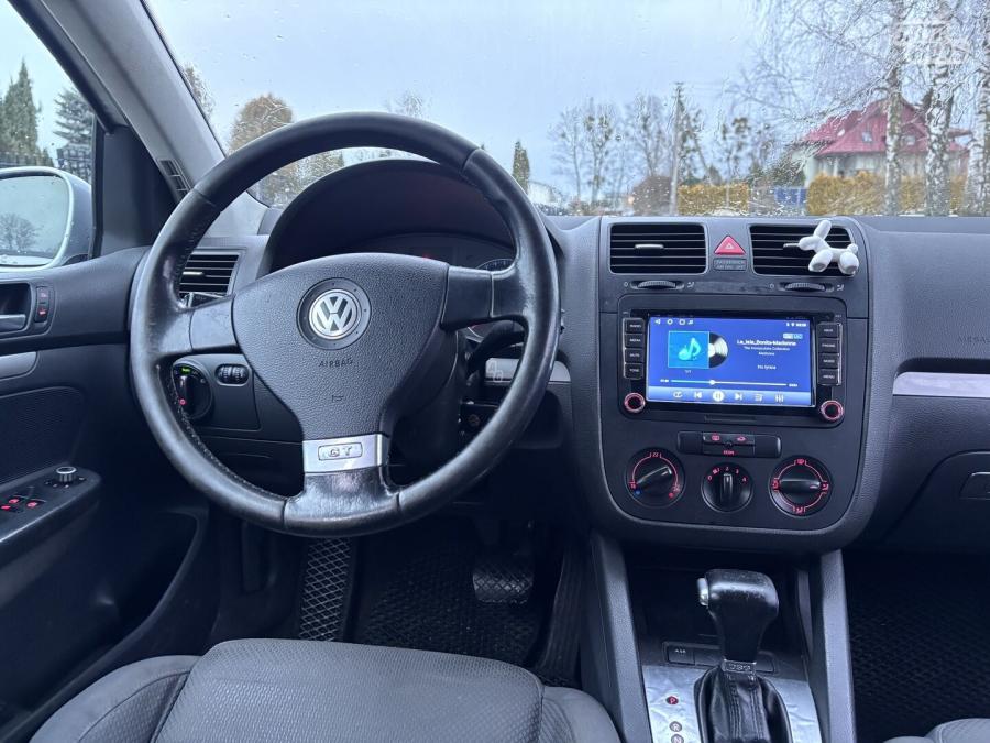 Pelēks Volkswagen Golf 2006 Kauņa, ar dzinēja tilpumu 2.00 L un nobraukumu 345 tūkst. km par 1390 €, foto 6 vietnē AUTOMOTO.COM.LV