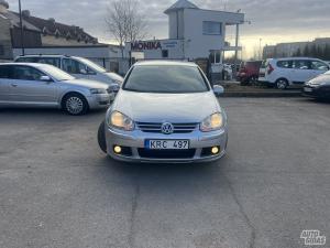 Pelēks Volkswagen Golf 2006 Šauļi, ar dzinēja tilpumu 2.00 L un nobraukumu 302 tūkst. km par 1249 €, foto 2 vietnē AUTOMOTO.COM.LV