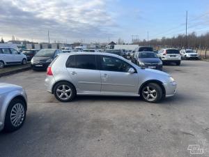 Pelēks Volkswagen Golf 2006 Šauļi, ar dzinēja tilpumu 2.00 L un nobraukumu 302 tūkst. km par 1249 €, foto 7 vietnē AUTOMOTO.COM.LV