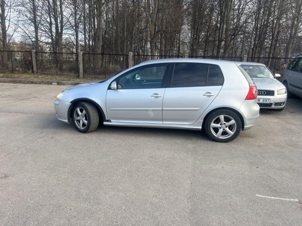 Grey Volkswagen Golf 2006 in Siauliai, with an engine capacity of 2.00 L and mileage of 302 thousand km for 1249 €, photo 8 on AUTOMOTO.COM.LV