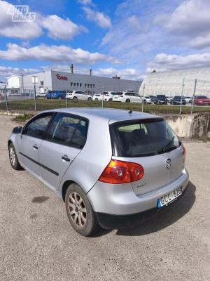 Pelēks Volkswagen Golf 2006 Kauņa, ar dzinēja tilpumu 1.60 L un nobraukumu 215 tūkst. km par 599 €, foto 5 vietnē AUTOMOTO.COM.LV