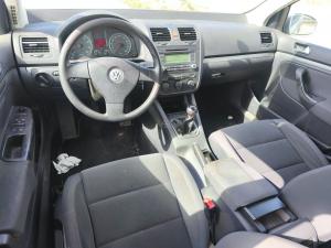 Pelēks Volkswagen Golf 2006 Kauņa, ar dzinēja tilpumu 1.60 L un nobraukumu 215 tūkst. km par 599 €, foto 6 vietnē AUTOMOTO.COM.LV