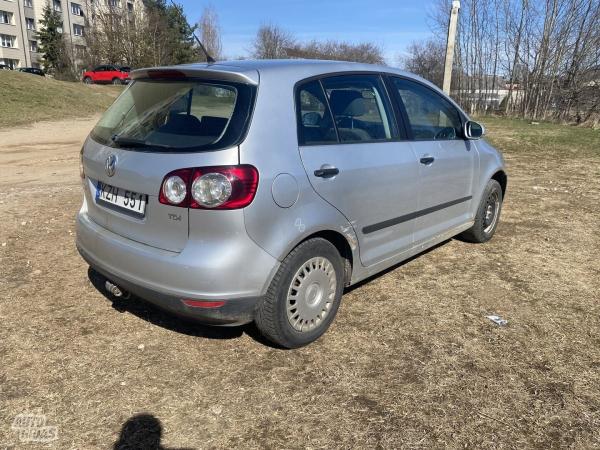Grey Volkswagen Golf 2006 in Vilnius, with an engine capacity of 1.90 L and mileage of 371 thousand km for 500 €, photo 5 on AUTOMOTO.COM.LV