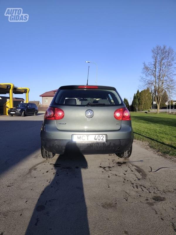 Pelēks Volkswagen Golf 2006 Viļņa, ar dzinēja tilpumu 1.60 L un nobraukumu 306 tūkst. km par 1500 €, foto 7 vietnē AUTOMOTO.COM.LV
