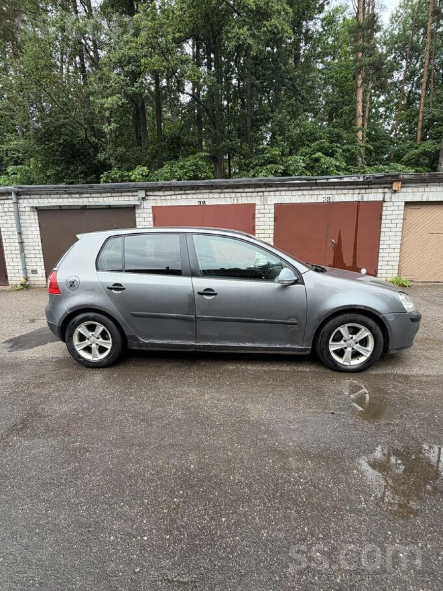 Pelēks Volkswagen Golf 2006 Rīga, ar dzinēja tilpumu 1.90 L un nobraukumu 404 tūkst. km par 1200 €, foto 3 vietnē AUTOMOTO.COM.LV