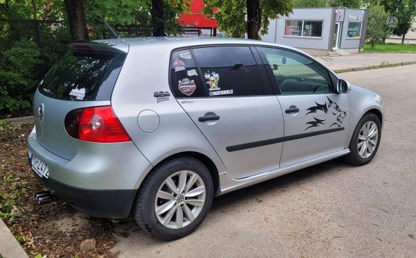 Grey Volkswagen Golf 2006 in Kaunas, with an engine capacity of 1.60 L and mileage of 130 thousand km for 1800 €, photo 2 on AUTOMOTO.COM.LV