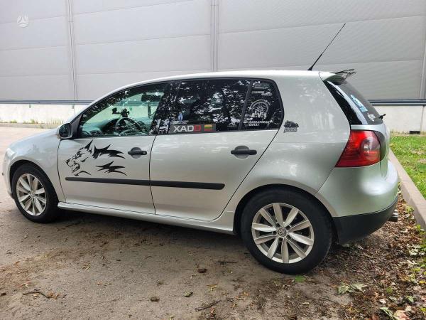 Grey Volkswagen Golf 2006 in Kaunas, with an engine capacity of 1.60 L and mileage of 130 thousand km for 1800 €, photo 4 on AUTOMOTO.COM.LV