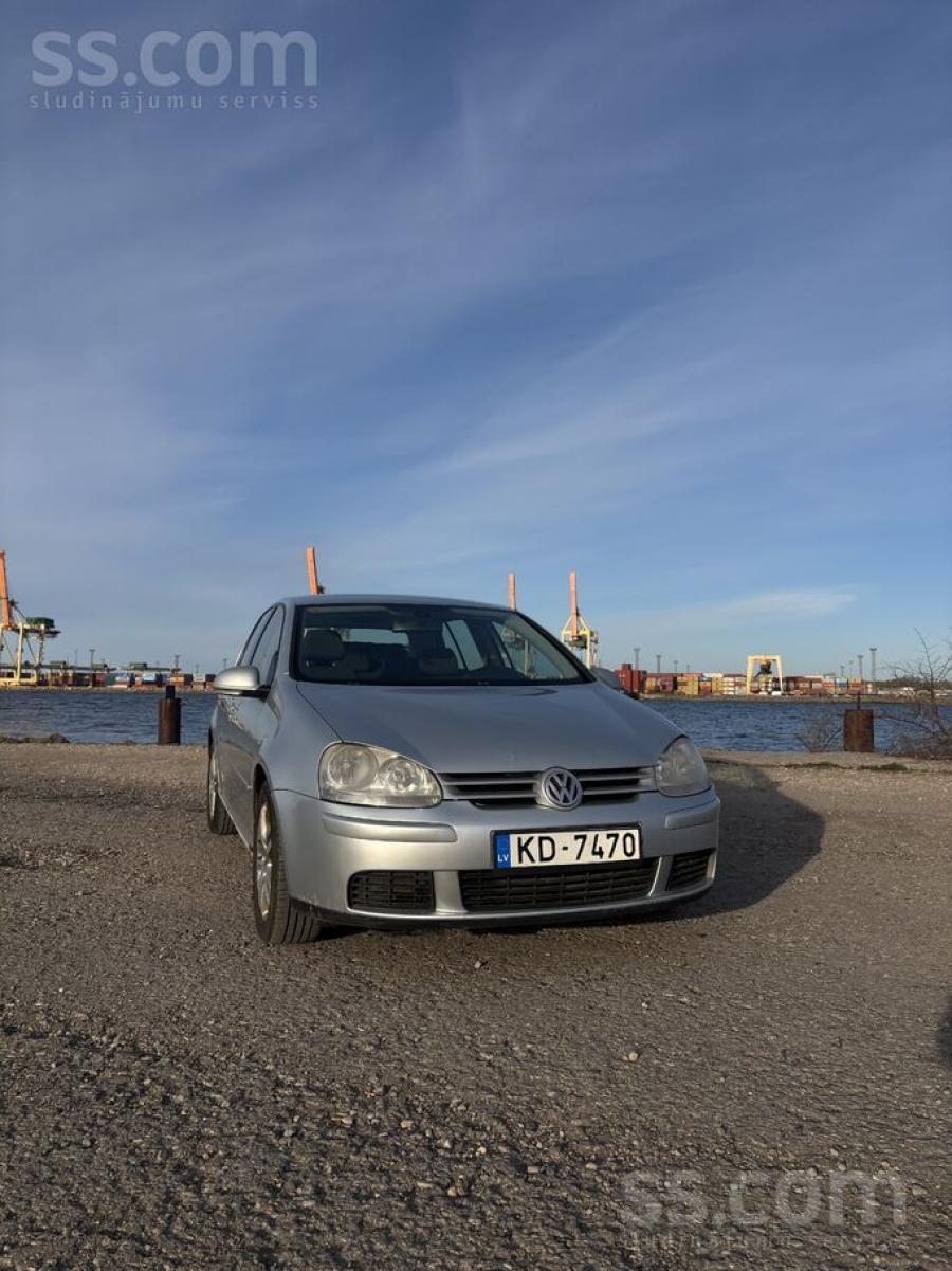 Grey Volkswagen Golf 2006 in Kraslava, with an engine capacity of 1.90 L and mileage of 403 thousand km for 900 €, photo 6 on AUTOMOTO.COM.LV