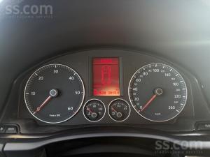 Grey Volkswagen Golf 2006 in Kraslava, with an engine capacity of 1.90 L and mileage of 403 thousand km for 900 €, photo 8 on AUTOMOTO.COM.LV