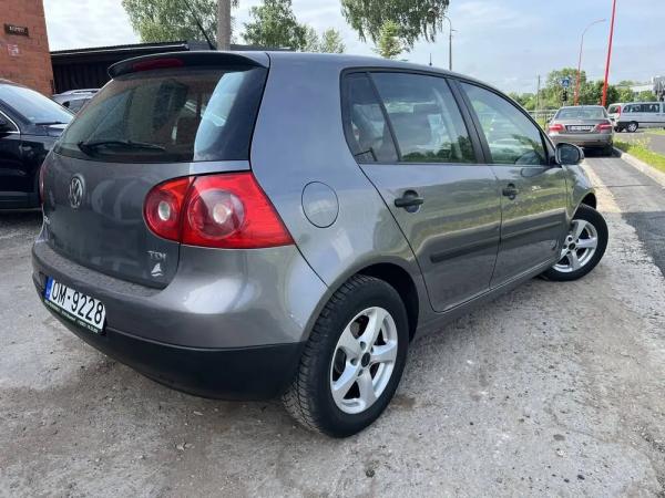 Grey Volkswagen Golf 2006 in Jekabpils, with an engine capacity of 1.90 L and mileage of 266 thousand km for 3690 €, photo 2 on AUTOMOTO.COM.LV