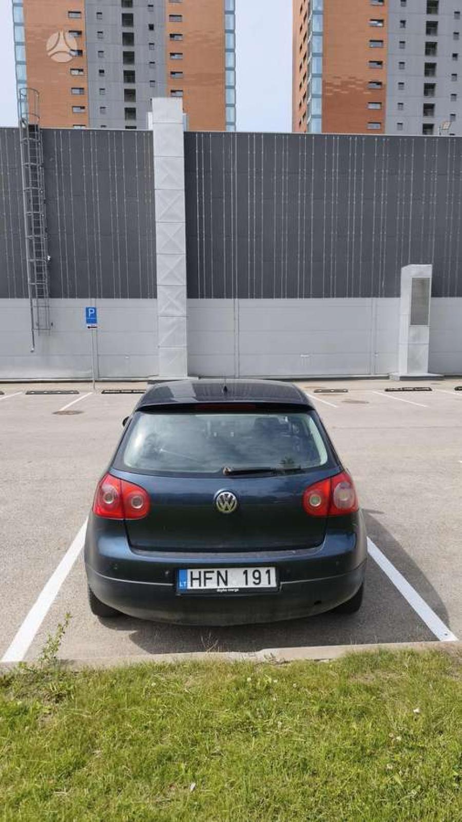 Pelēks Volkswagen Golf 2006 Klaipėda, ar dzinēja tilpumu 1.39 L un nobraukumu 256 tūkst. km par 500 €, foto 5 vietnē AUTOMOTO.COM.LV