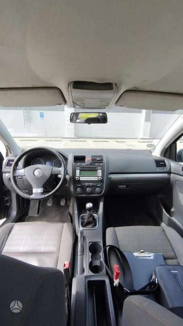 Pelēks Volkswagen Golf 2006 Klaipėda, ar dzinēja tilpumu 1.39 L un nobraukumu 256 tūkst. km par 500 €, foto 5 vietnē AUTOMOTO.COM.LV