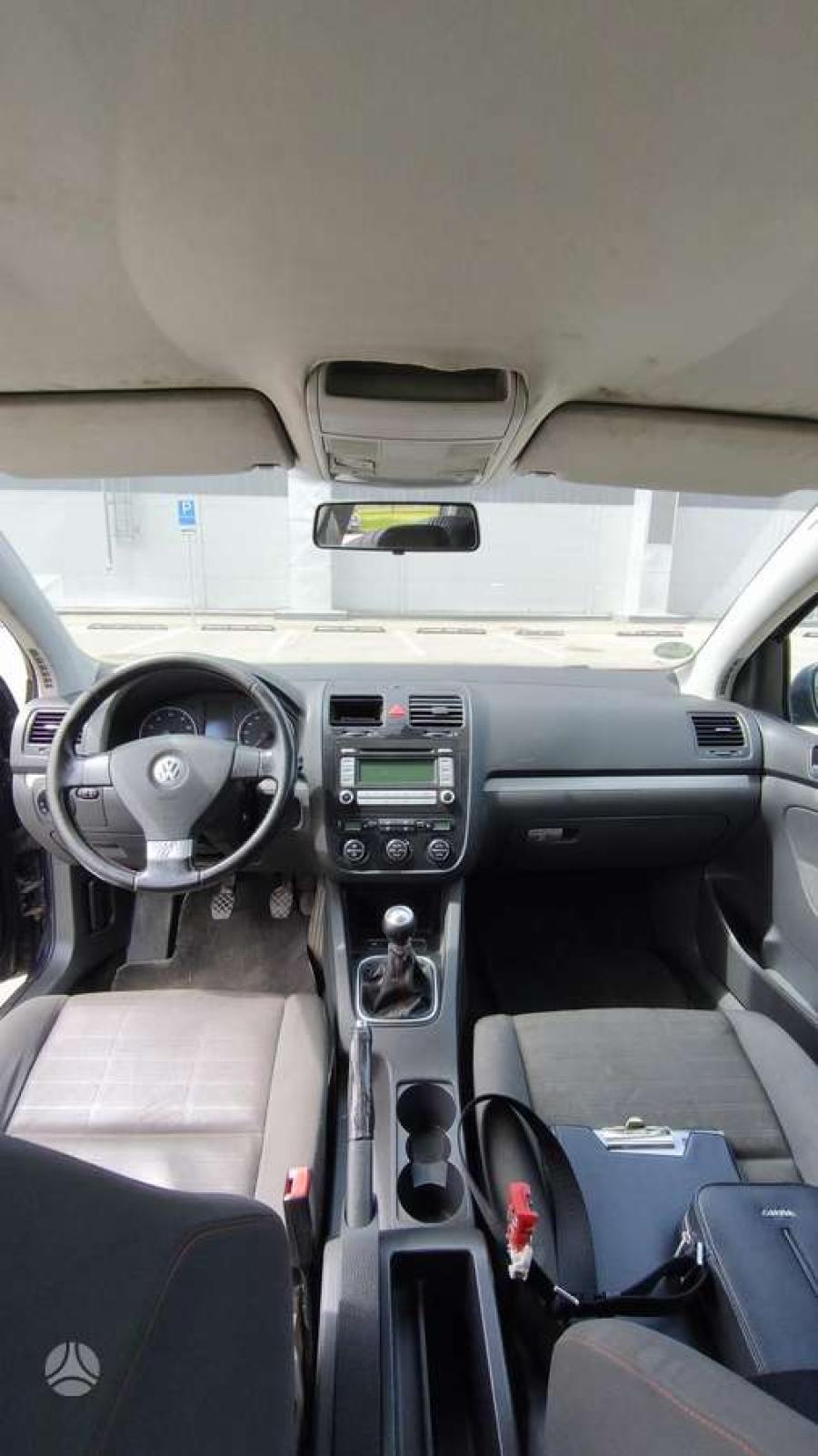 Pelēks Volkswagen Golf 2006 Klaipėda, ar dzinēja tilpumu 1.39 L un nobraukumu 256 tūkst. km par 500 €, foto 6 vietnē AUTOMOTO.COM.LV