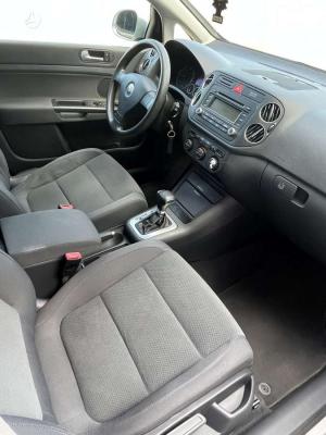 Pelēks Volkswagen Golf 2006 Kauņa, ar dzinēja tilpumu 1.90 L un nobraukumu 230 tūkst. km par 1950 €, foto 10 vietnē AUTOMOTO.COM.LV