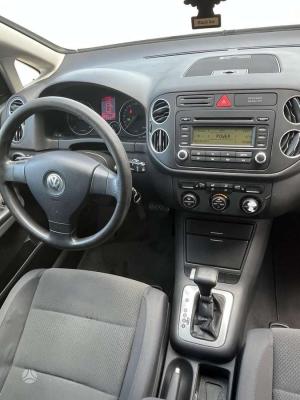 Pelēks Volkswagen Golf 2006 Kauņa, ar dzinēja tilpumu 1.90 L un nobraukumu 230 tūkst. km par 1950 €, foto 12 vietnē AUTOMOTO.COM.LV