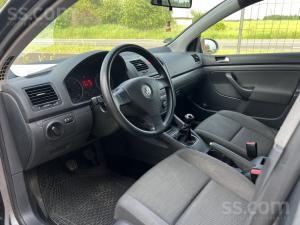 Grey Volkswagen Golf 2006 in Jekabpils, with an engine capacity of 1.90 L and mileage of 266 thousand km for 3400 €, photo 9 on AUTOMOTO.COM.LV
