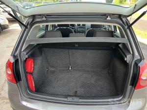 Grey Volkswagen Golf 2006 in Jekabpils, with an engine capacity of 1.90 L and mileage of 266 thousand km for 3400 €, photo 11 on AUTOMOTO.COM.LV
