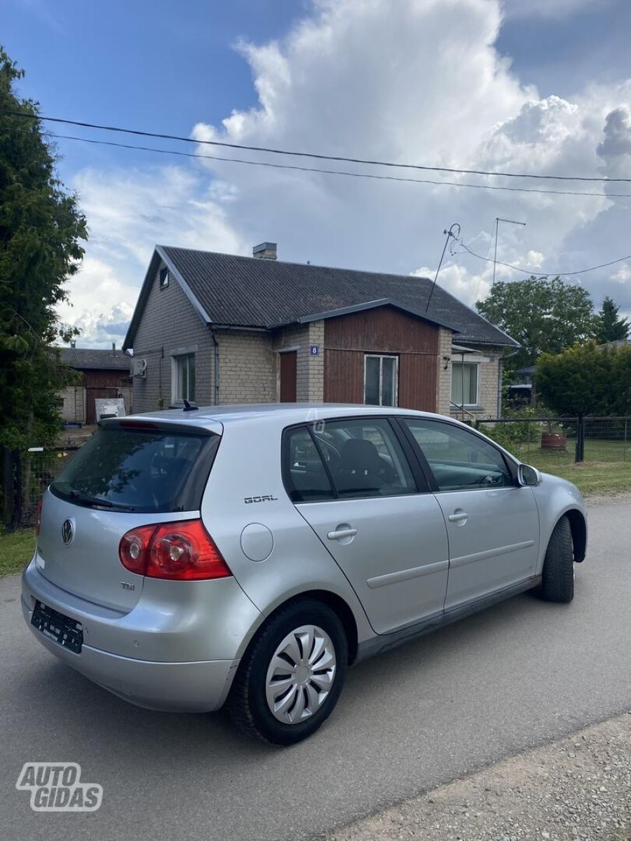 Pelēks Volkswagen Golf 2006 Šauļi, ar dzinēja tilpumu 1.90 L un nobraukumu 344 tūkst. km par 1850 €, foto 5 vietnē AUTOMOTO.COM.LV