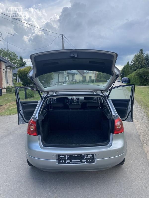 Pelēks Volkswagen Golf 2006 Šauļi, ar dzinēja tilpumu 1.90 L un nobraukumu 344 tūkst. km par 1850 €, foto 7 vietnē AUTOMOTO.COM.LV