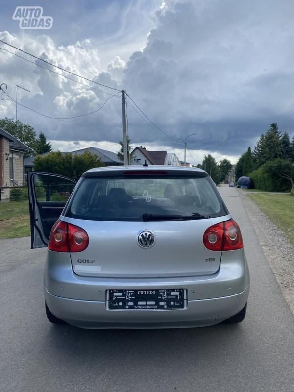 Pelēks Volkswagen Golf 2006 Šauļi, ar dzinēja tilpumu 1.90 L un nobraukumu 344 tūkst. km par 1850 €, foto 8 vietnē AUTOMOTO.COM.LV