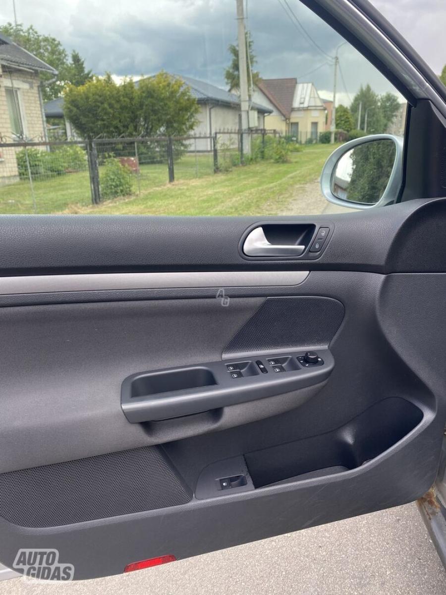 Pelēks Volkswagen Golf 2006 Šauļi, ar dzinēja tilpumu 1.90 L un nobraukumu 344 tūkst. km par 1850 €, foto 11 vietnē AUTOMOTO.COM.LV