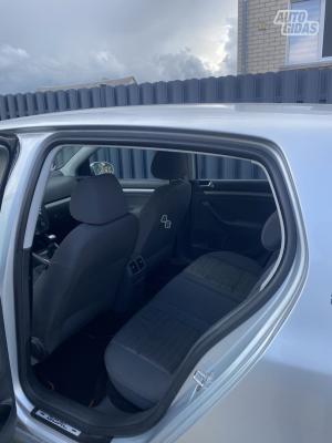 Pelēks Volkswagen Golf 2006 Šauļi, ar dzinēja tilpumu 1.90 L un nobraukumu 344 tūkst. km par 1850 €, foto 17 vietnē AUTOMOTO.COM.LV