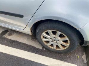 Grey Volkswagen Golf 2006 in Kaunas, with an engine capacity of 1.97 L and mileage of 530 thousand km for 999 €, photo 6 on AUTOMOTO.COM.LV