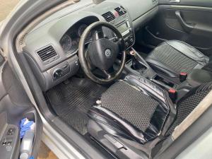 Grey Volkswagen Golf 2006 in Kaunas, with an engine capacity of 1.97 L and mileage of 530 thousand km for 999 €, photo 8 on AUTOMOTO.COM.LV