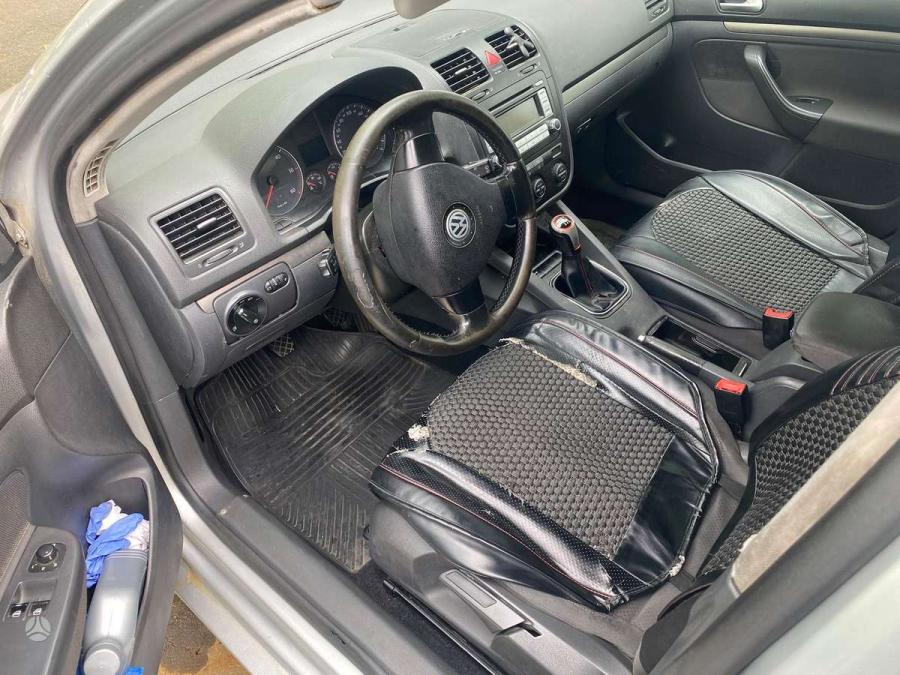 Grey Volkswagen Golf 2006 in Kaunas, with an engine capacity of 1.97 L and mileage of 530 thousand km for 999 €, photo 8 on AUTOMOTO.COM.LV