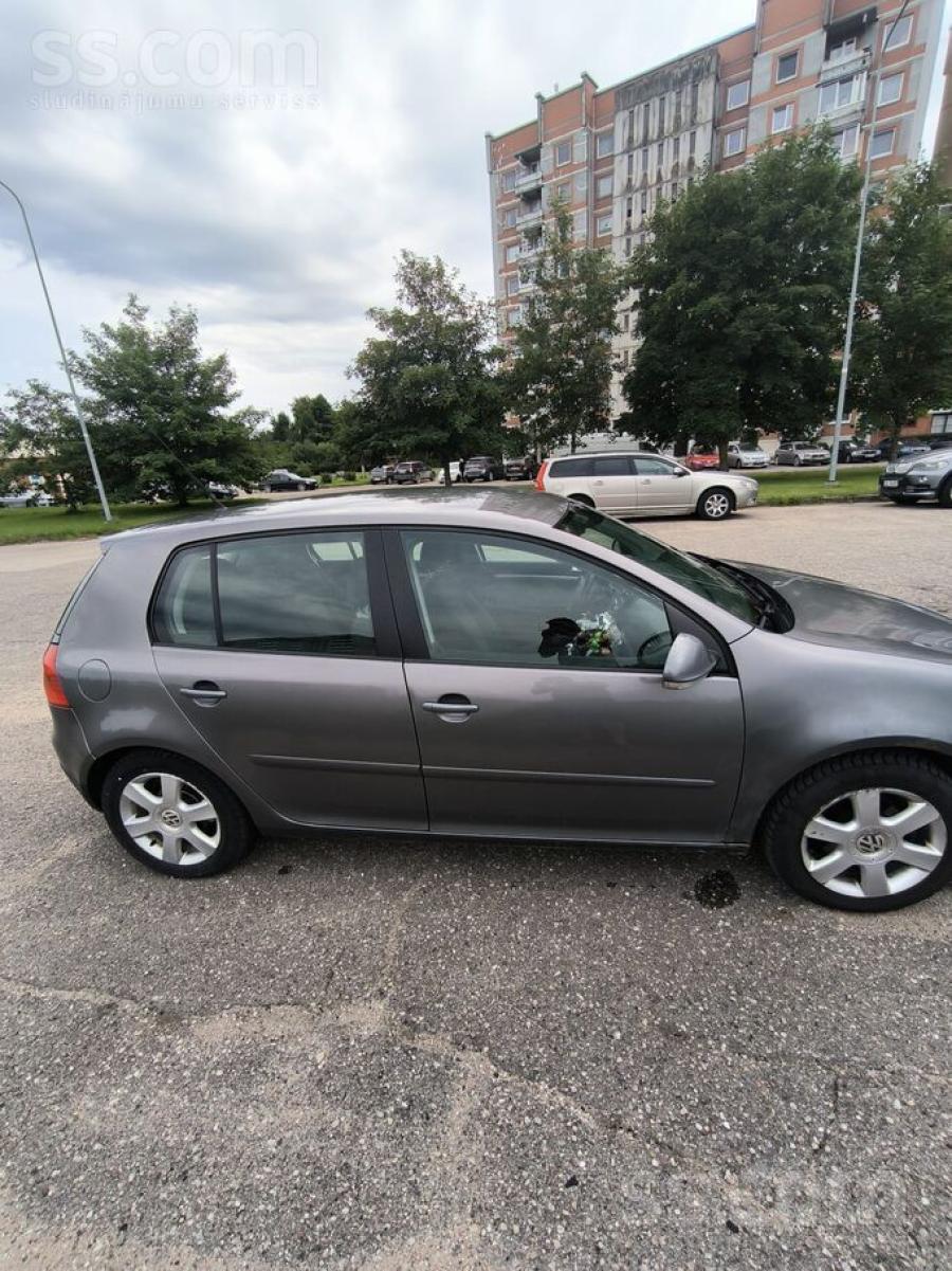 Grey Volkswagen Golf 2006 in Liepaja, with an engine capacity of 1.90 L and mileage of 339 thousand km for 1700 €, photo 7 on AUTOMOTO.COM.LV