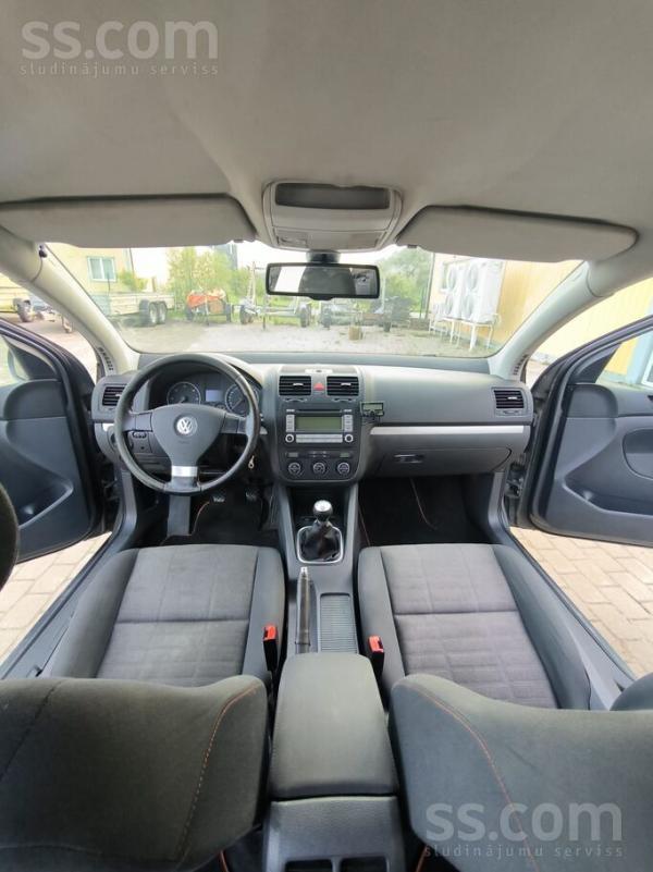 Pelēks Volkswagen Golf 2006 Liepāja, ar dzinēja tilpumu 1.90 L un nobraukumu 339 tūkst. km par 1500 €, foto 10 vietnē AUTOMOTO.COM.LV