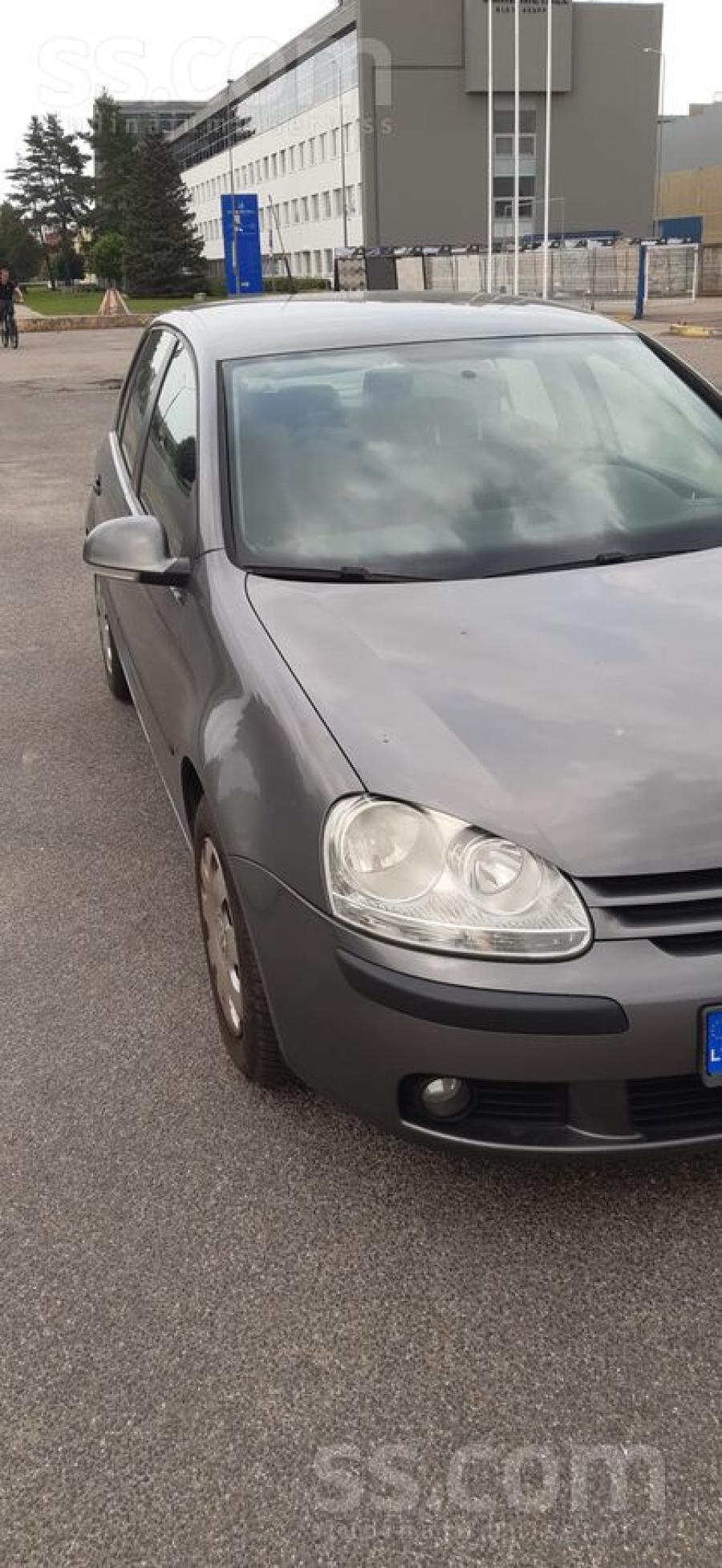 Grey Volkswagen Golf 2006 in Riga, with an engine capacity of 1.40 L and mileage of 154 thousand km for 2000 €, photo 3 on AUTOMOTO.COM.LV