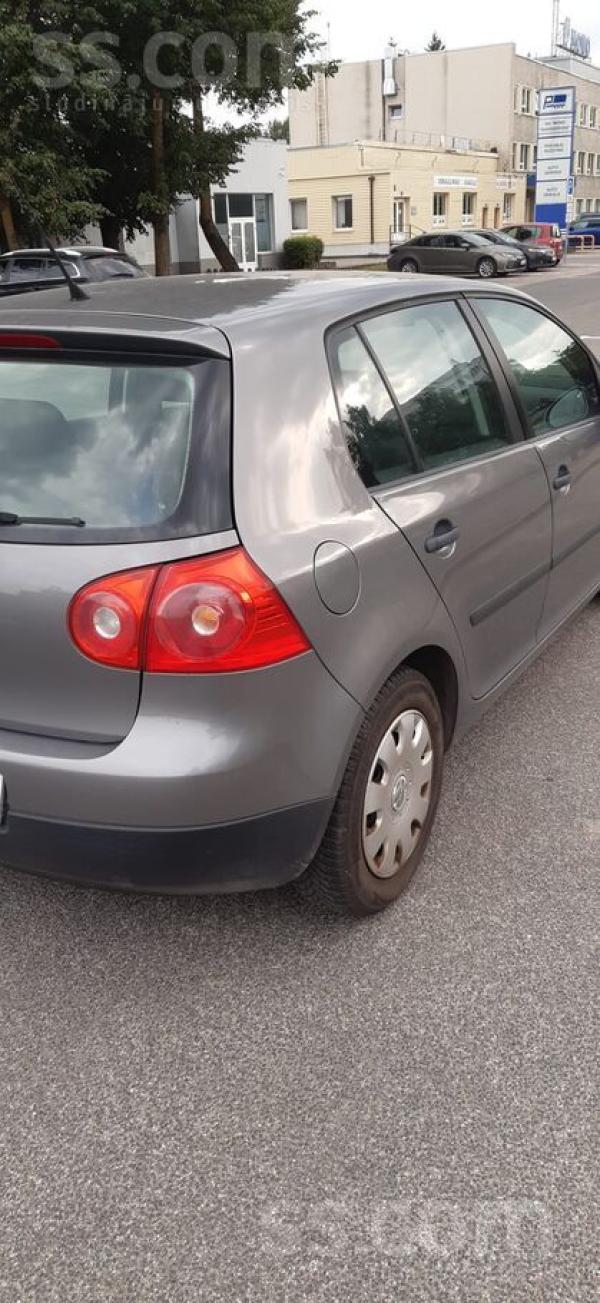 Pelēks Volkswagen Golf 2006 Rīga, ar dzinēja tilpumu 1.40 L un nobraukumu 154 tūkst. km par 2000 €, foto 4 vietnē AUTOMOTO.COM.LV