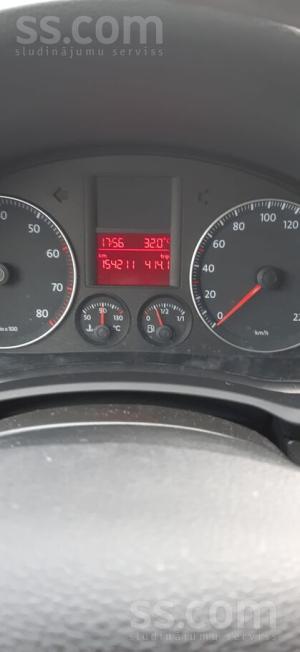Grey Volkswagen Golf 2006 in Riga, with an engine capacity of 1.40 L and mileage of 154 thousand km for 2000 €, photo 6 on AUTOMOTO.COM.LV