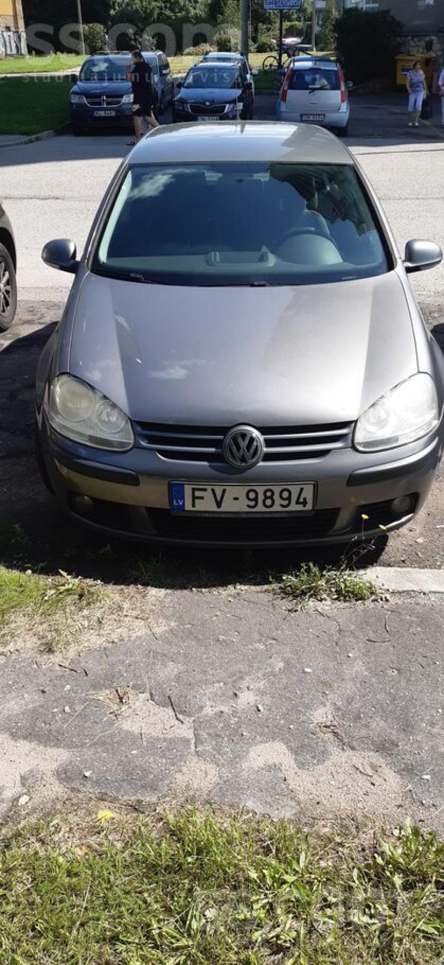 Grey Volkswagen Golf 2006 in Riga, with an engine capacity of 1.40 L and mileage of 154 thousand km for 2000 €, photo 7 on AUTOMOTO.COM.LV