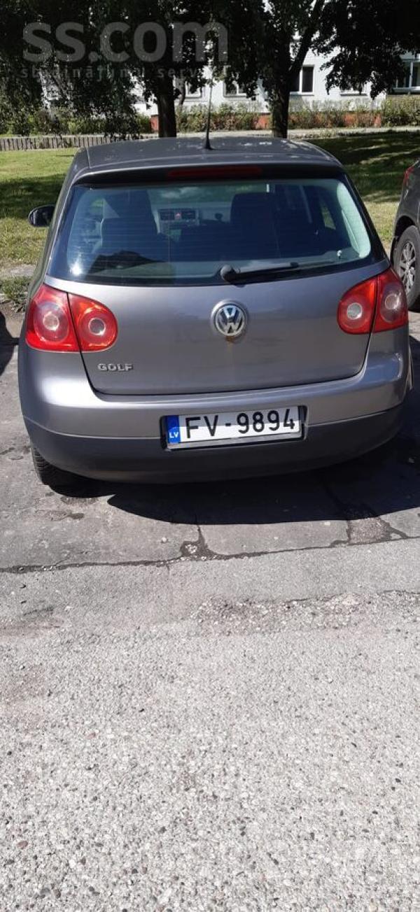 Pelēks Volkswagen Golf 2006 Rīga, ar dzinēja tilpumu 1.40 L un nobraukumu 154 tūkst. km par 2000 €, foto 7 vietnē AUTOMOTO.COM.LV