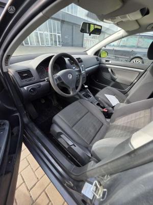 Pelēks Volkswagen Golf 2006 Kauņa, ar dzinēja tilpumu 1.60 L un nobraukumu 239 tūkst. km par 1500 €, foto 7 vietnē AUTOMOTO.COM.LV