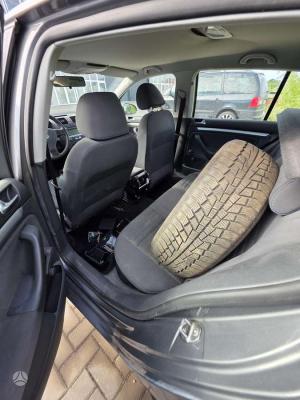 Pelēks Volkswagen Golf 2006 Kauņa, ar dzinēja tilpumu 1.60 L un nobraukumu 239 tūkst. km par 1500 €, foto 8 vietnē AUTOMOTO.COM.LV
