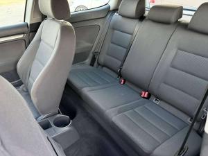 Grey Volkswagen Golf 2006 in Kaunas, with an engine capacity of 1.97 L and mileage of 320 thousand km for 1950 €, photo 9 on AUTOMOTO.COM.LV