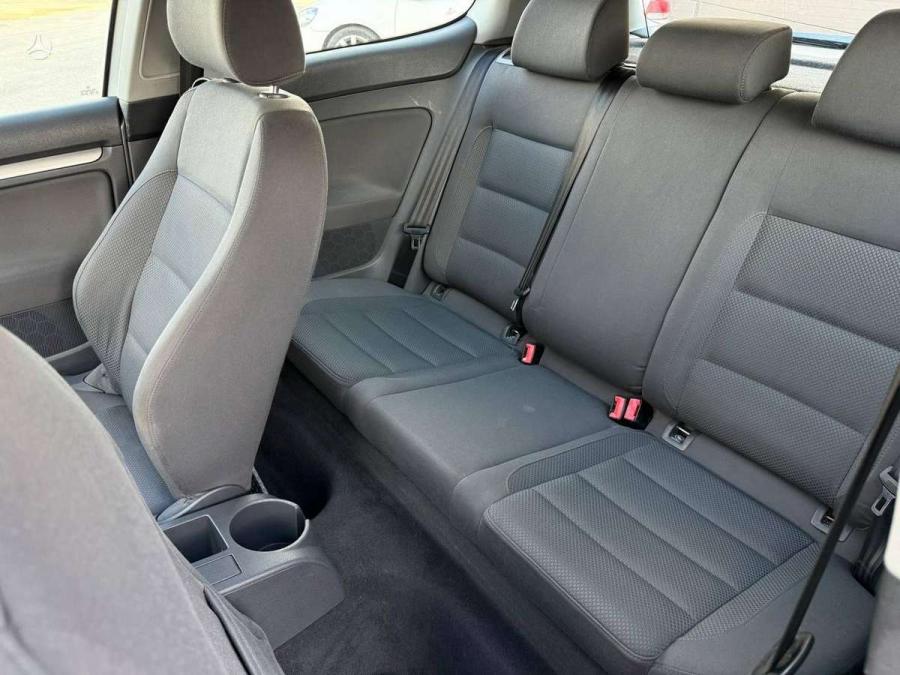 Grey Volkswagen Golf 2006 in Kaunas, with an engine capacity of 1.97 L and mileage of 320 thousand km for 1950 €, photo 9 on AUTOMOTO.COM.LV