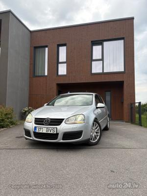 Pelēks Volkswagen Golf 2006 Tallina, ar dzinēja tilpumu 1.40 L un nobraukumu 260 tūkst. km par 3699 €, foto  vietnē AUTOMOTO.COM.LV