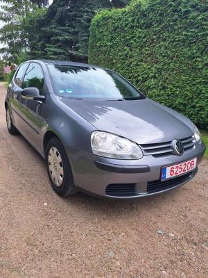 Pelēks Volkswagen Golf 2006 Biržai, ar dzinēja tilpumu 1.39 L un nobraukumu 146 tūkst. km par 2150 €, foto  vietnē AUTOMOTO.COM.LV