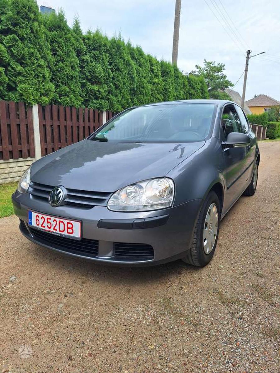 Pelēks Volkswagen Golf 2006 Biržai, ar dzinēja tilpumu 1.39 L un nobraukumu 146 tūkst. km par 2150 €, foto 4 vietnē AUTOMOTO.COM.LV