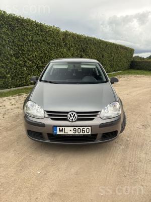 Pelēks Volkswagen Golf 2006 Bauska, ar dzinēja tilpumu 1.90 L un nobraukumu 295 tūkst. km par 2500 €, foto 5 vietnē AUTOMOTO.COM.LV