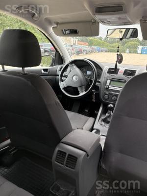Pelēks Volkswagen Golf 2006 Bauska, ar dzinēja tilpumu 1.90 L un nobraukumu 295 tūkst. km par 2500 €, foto 7 vietnē AUTOMOTO.COM.LV