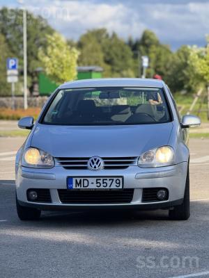 Pelēks Volkswagen Golf 2006 Cēsis, ar dzinēja tilpumu 1.90 L un nobraukumu 272 tūkst. km par 2500 €, foto 3 vietnē AUTOMOTO.COM.LV