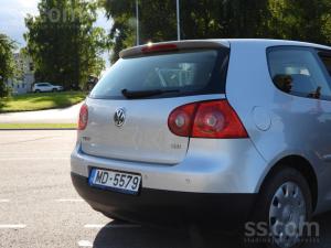 Pelēks Volkswagen Golf 2006 Cēsis, ar dzinēja tilpumu 1.90 L un nobraukumu 272 tūkst. km par 2500 €, foto 7 vietnē AUTOMOTO.COM.LV