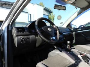 Pelēks Volkswagen Golf 2006 Cēsis, ar dzinēja tilpumu 1.90 L un nobraukumu 272 tūkst. km par 2500 €, foto 12 vietnē AUTOMOTO.COM.LV
