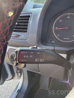 Pelēks Volkswagen Golf 2006 Cēsis, ar dzinēja tilpumu 1.90 L un nobraukumu 272 tūkst. km par 2500 €, foto 18 vietnē AUTOMOTO.COM.LV