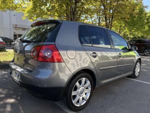 Pelēks Volkswagen Golf 2006 Kauņa, ar dzinēja tilpumu 1.97 L un nobraukumu 278 tūkst. km par 3000 €, foto 5 vietnē AUTOMOTO.COM.LV